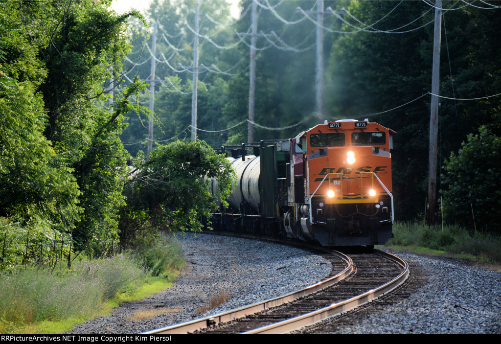 BNSF 8771 CSX Train K038 Crude Oil Loads